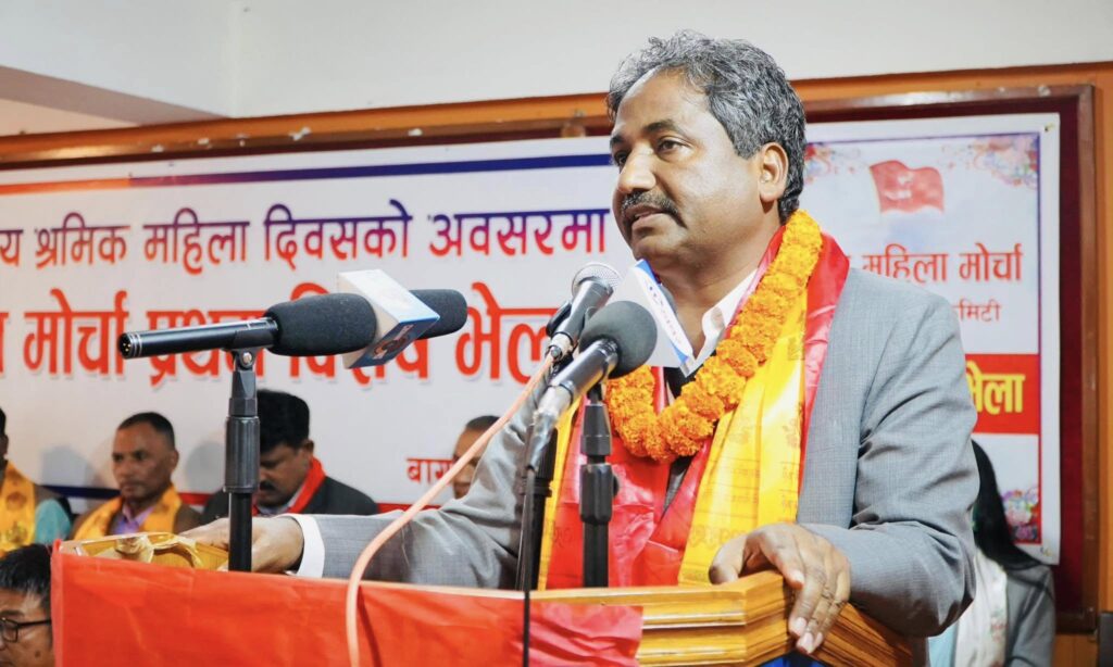 विद्या भण्डारी र आरजु राणाको प्रशंसा गर्दै प्रभु साहले ओली दिए सरकारलाई ...